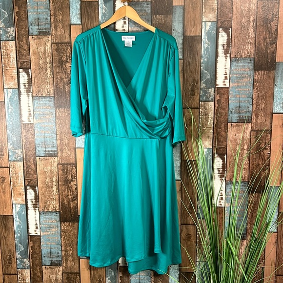 The Paragon | Dresses | The Paragon Teal Slimming Petal Dress | Poshmark